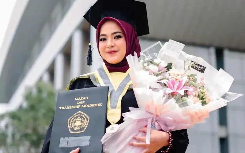Inspirasi Foto Wisuda ala Banten Visual Graduation